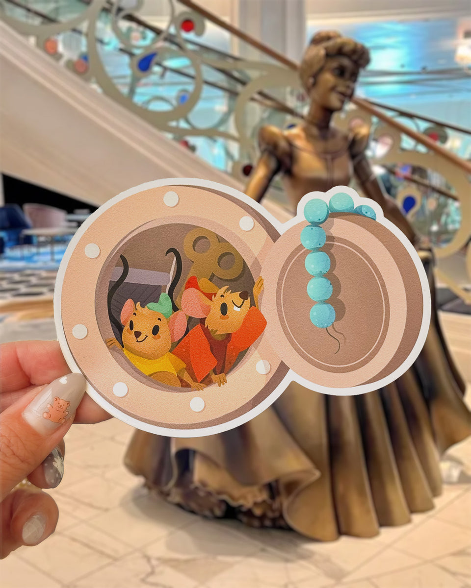 Jaq Jaq Gus Gus Porthole Door Cruise Magnet – Wish Upon Magic